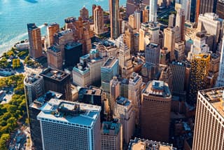 Spotting Red Flags: Recognizing Signs of Bribery and Corruption